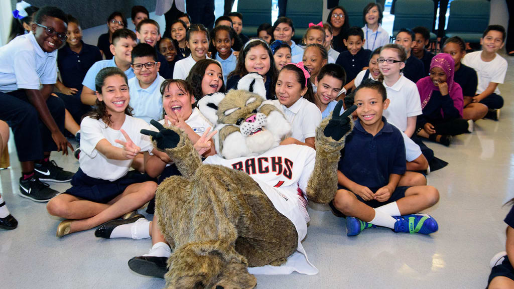 D-backs unveil school's new workroom