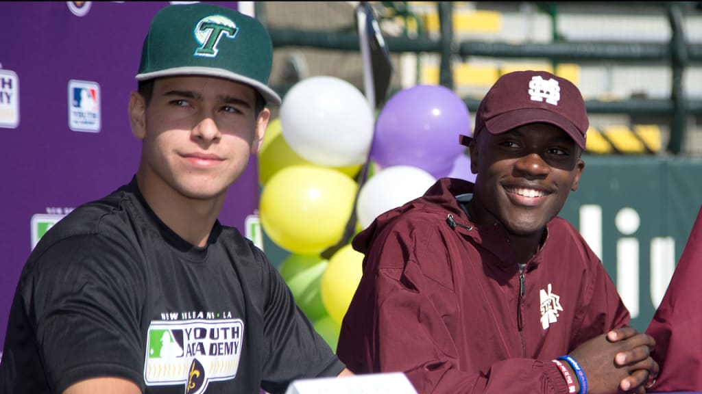 MLB Youth Academy alumni ink letters of intent