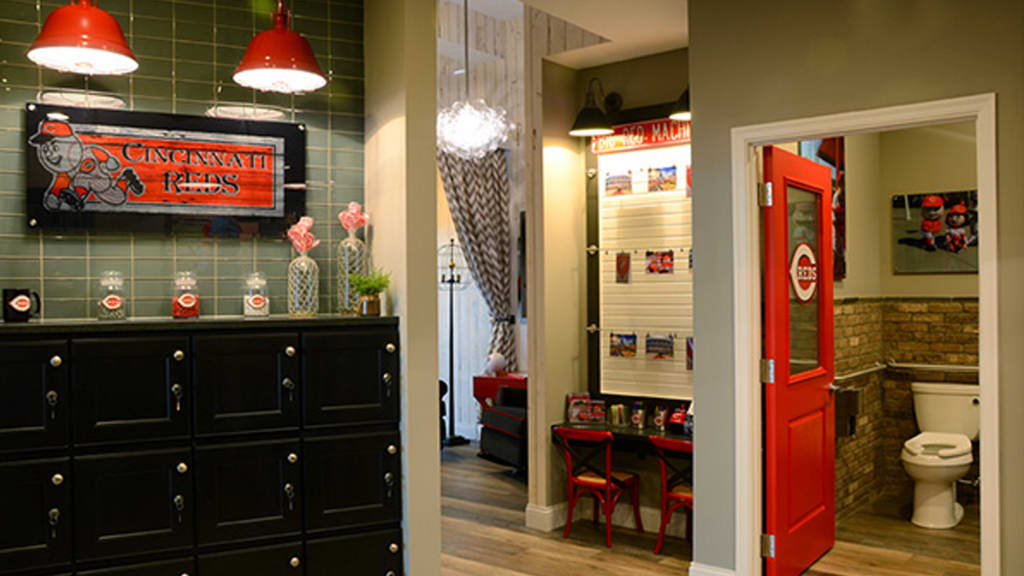 Pampers Nursing Suite | Cincinnati Reds