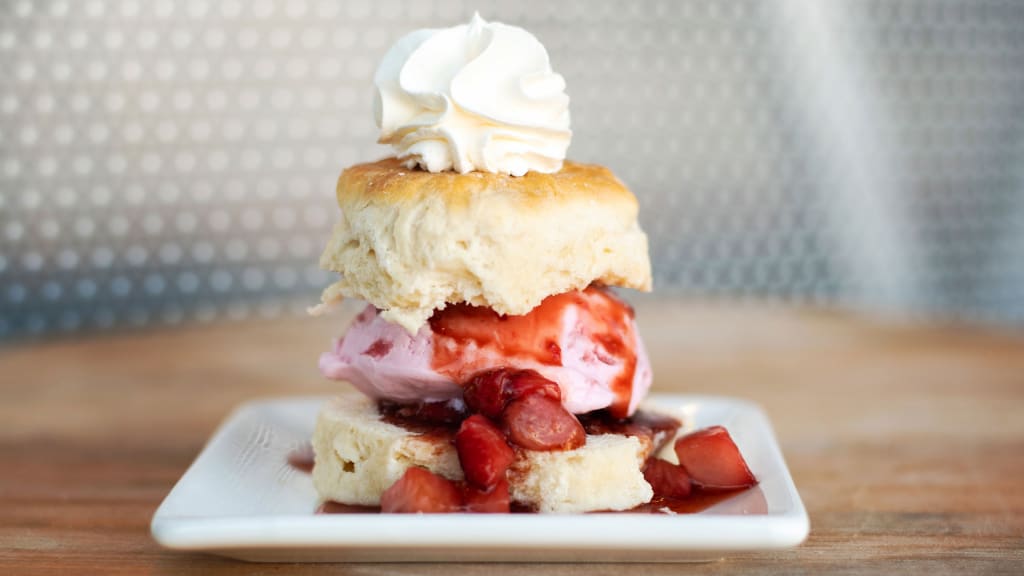 Kauffman Stadium Dining Guide | Kansas City Royals