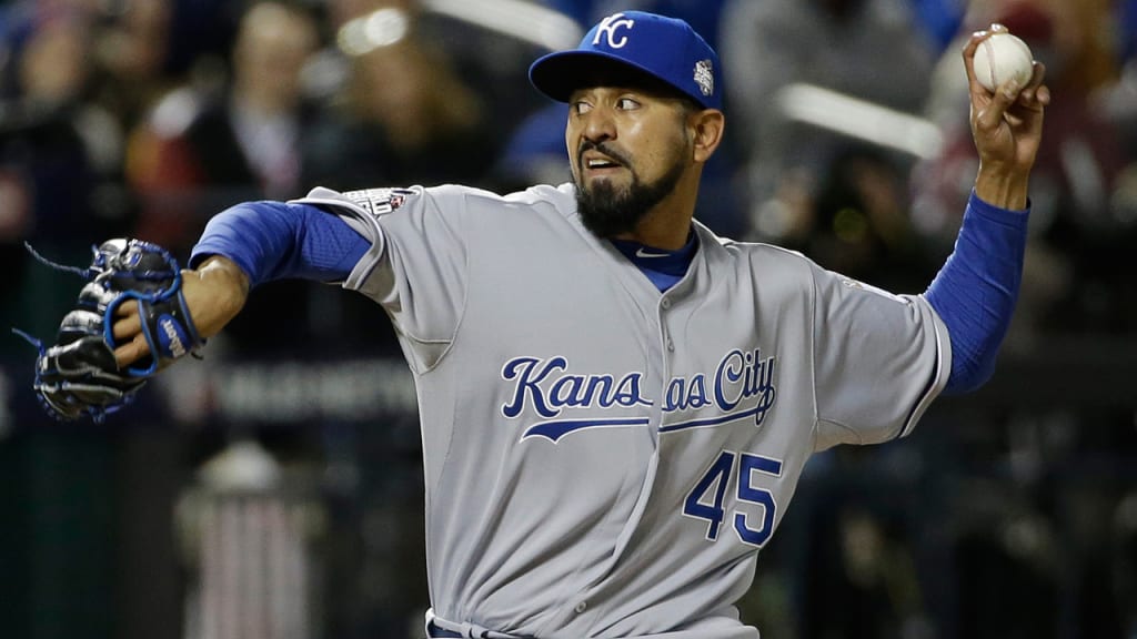 Brewers sign Franklin Morales