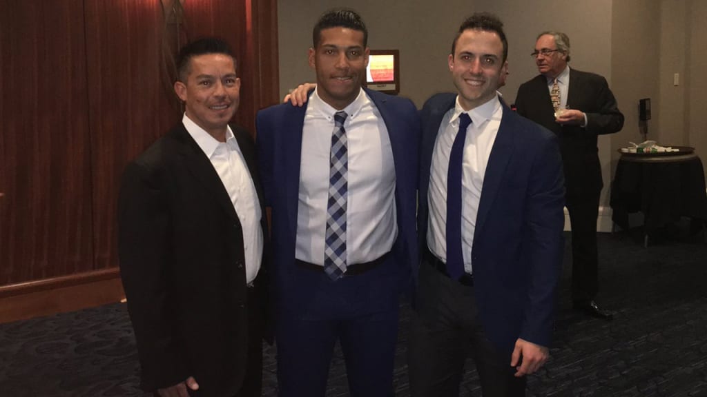 Padres' Yangervis Solarte honored by BBWAA