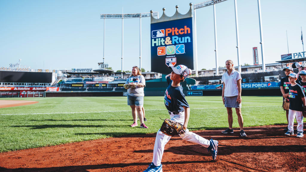 MLB | Pitch Hit & Run | Media | Photos | MLB.com