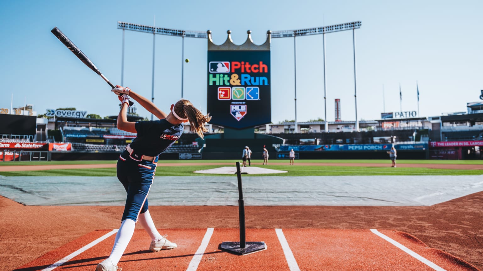 MLB | Pitch Hit & Run | Media | Photos | MLB.com