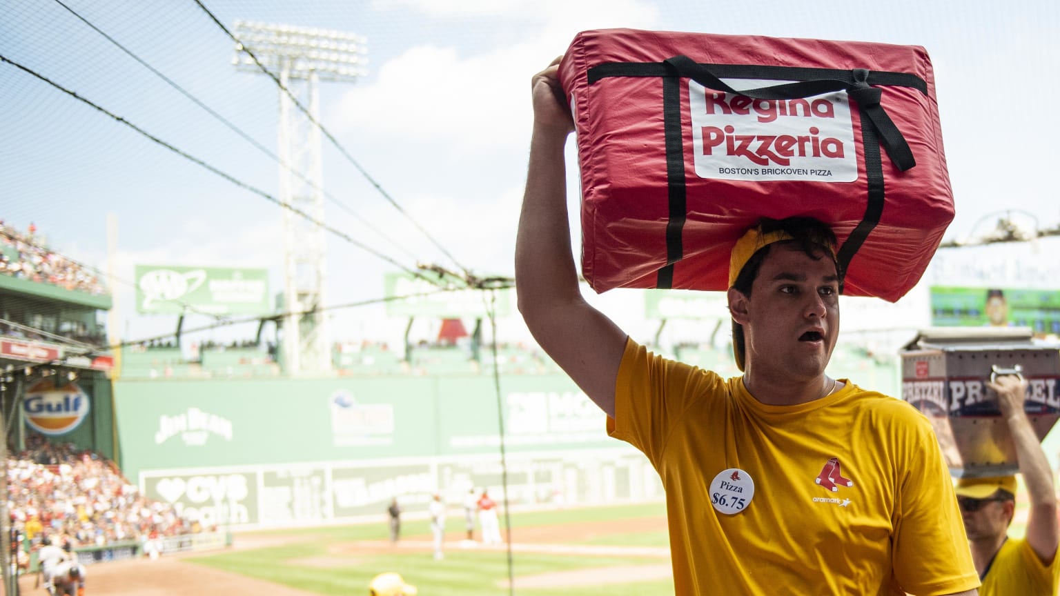 The Fenway Park pizza throw story