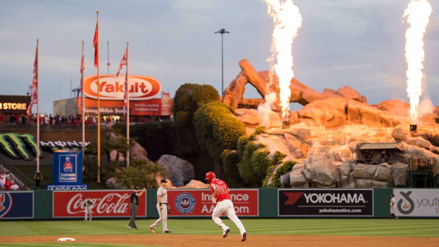 Los Angeles Angels Fan Central | Los Angeles Angels
