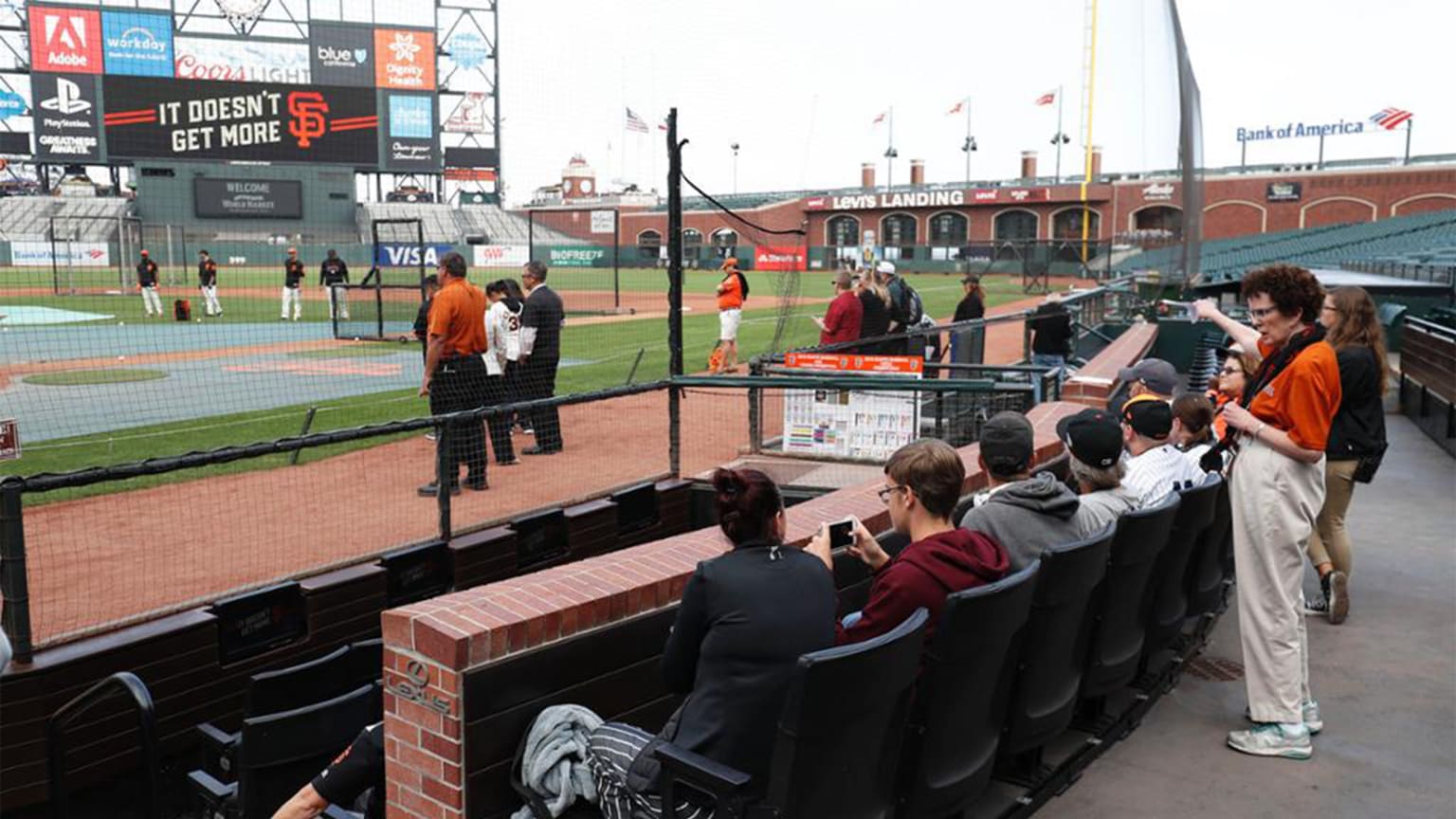 Pre-game Tours | Oracle Park | San Francisco Giants