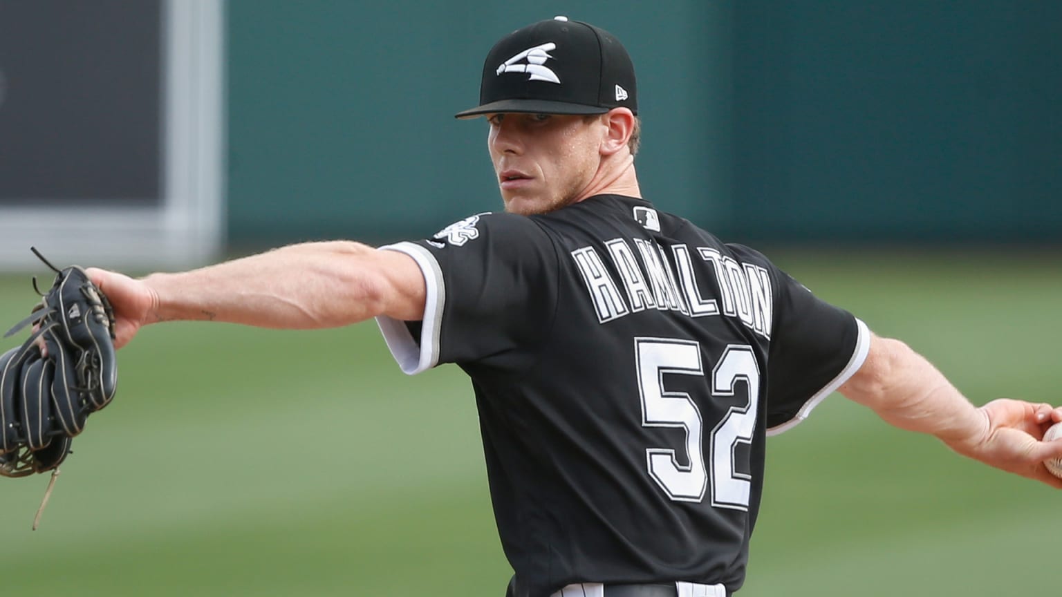 Ian Hamilton claimed by Twins off waivers