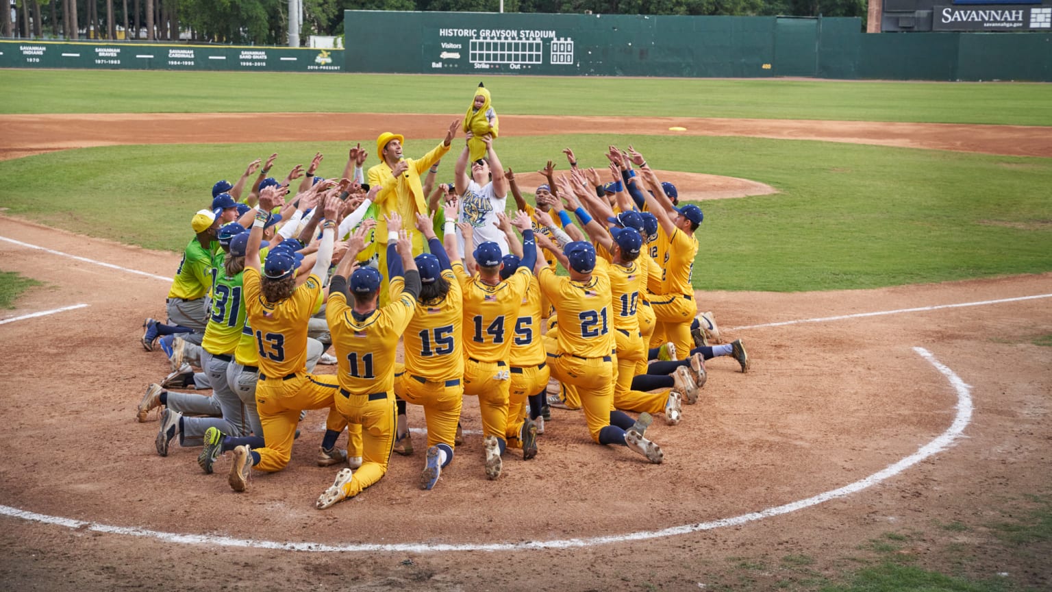 Savannah Bananas, the dancing Globetrotters of baseball, explained