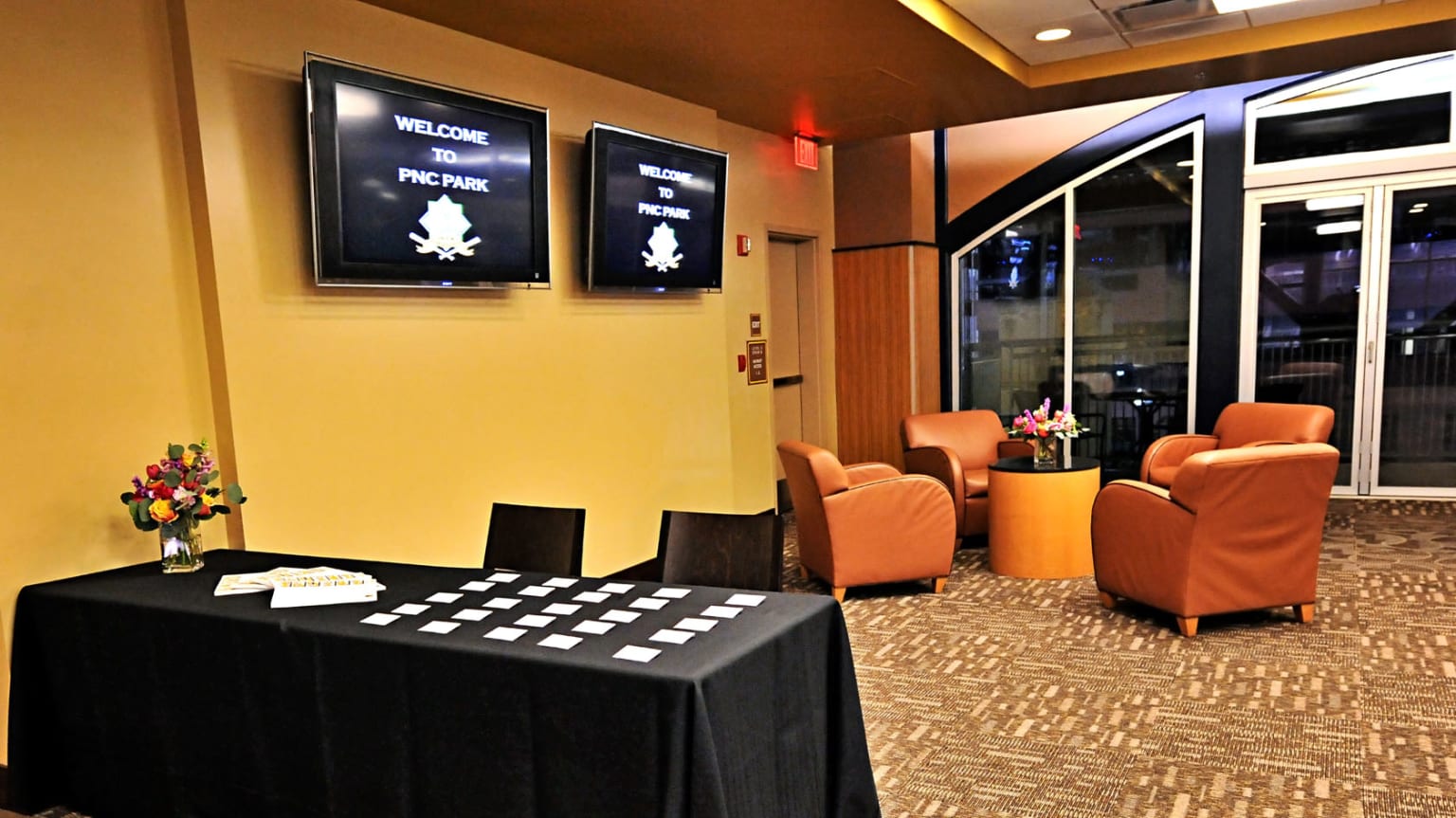 Left Field Lounge | Pittsburgh Pirates