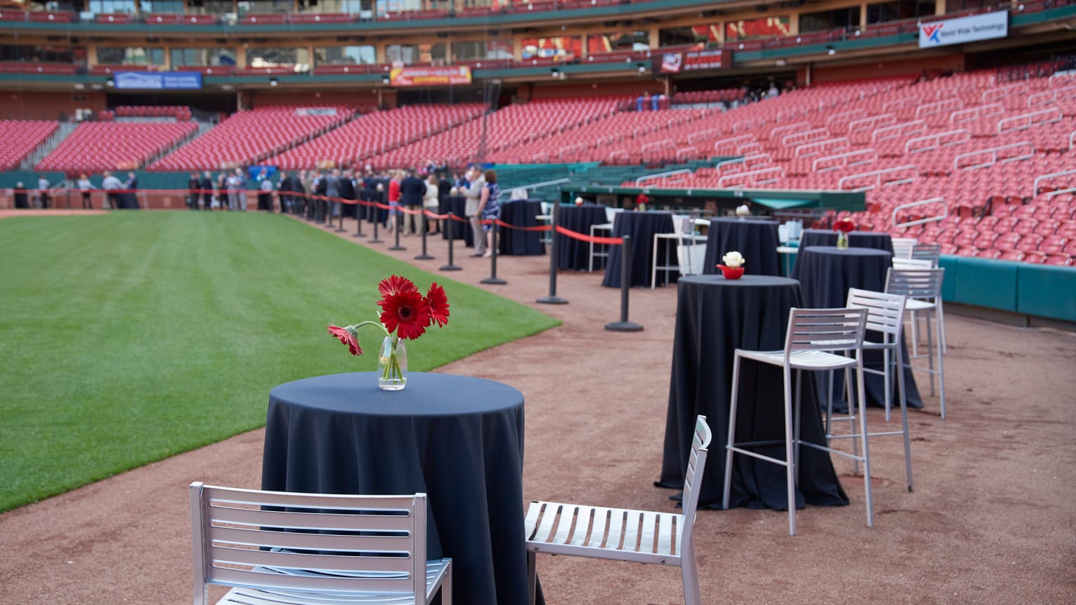 Cocktails on the Track Experience | St. Louis Cardinals