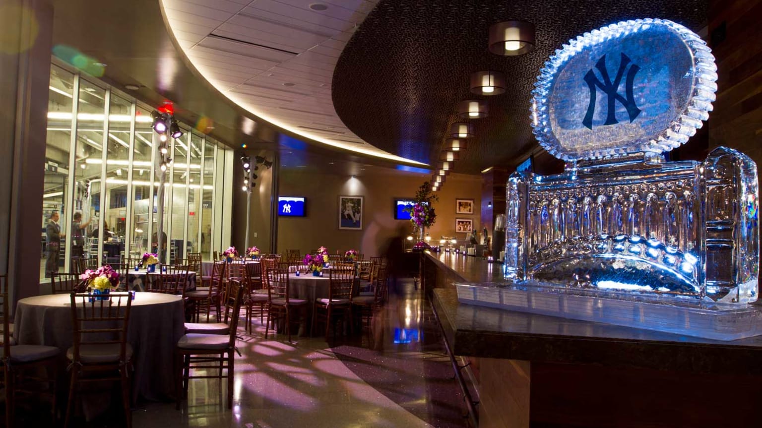 Ford Field MVP Club | New York Yankees