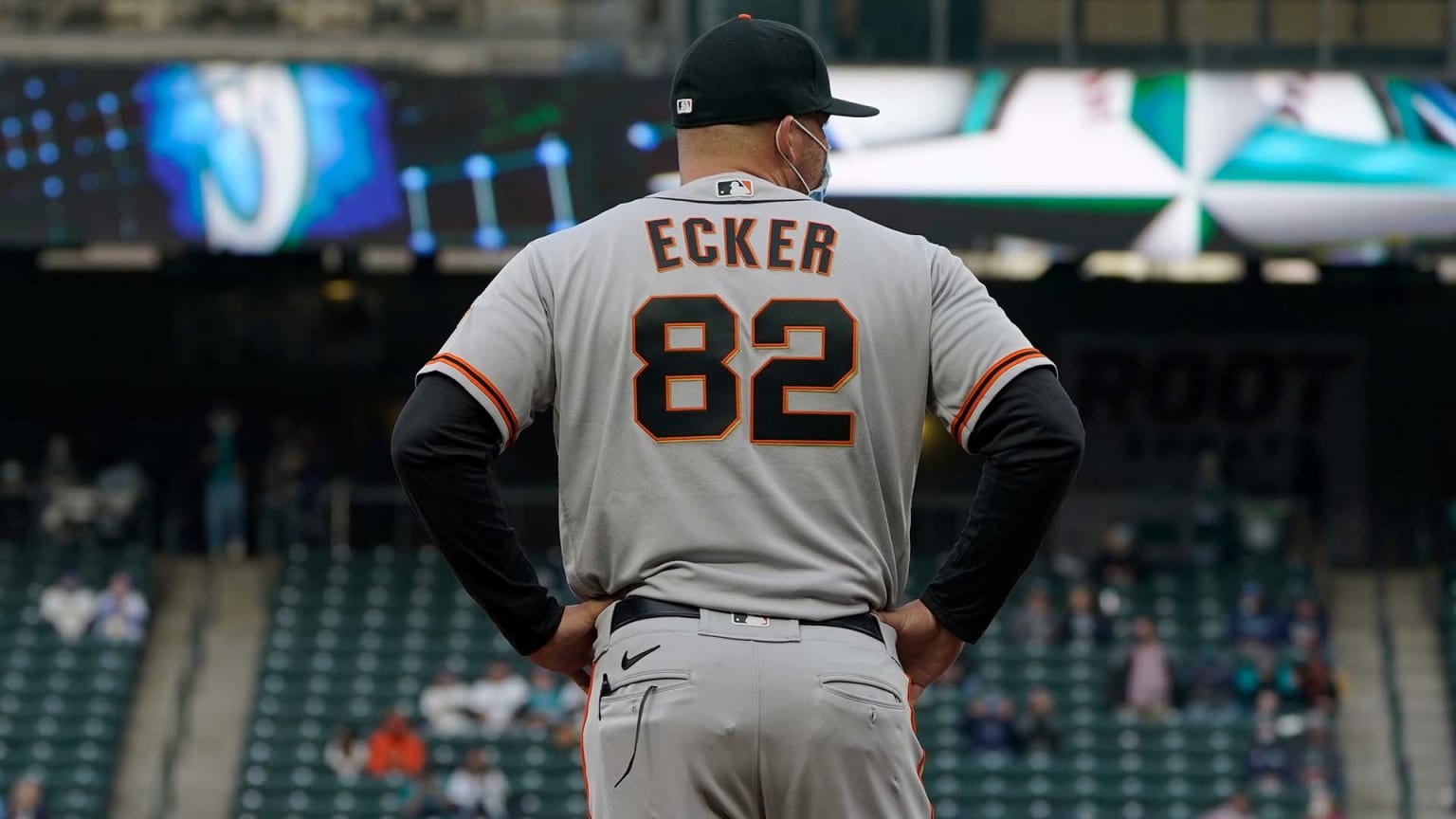 Donnie Ecker leaves Giants for Rangers' bench coach role