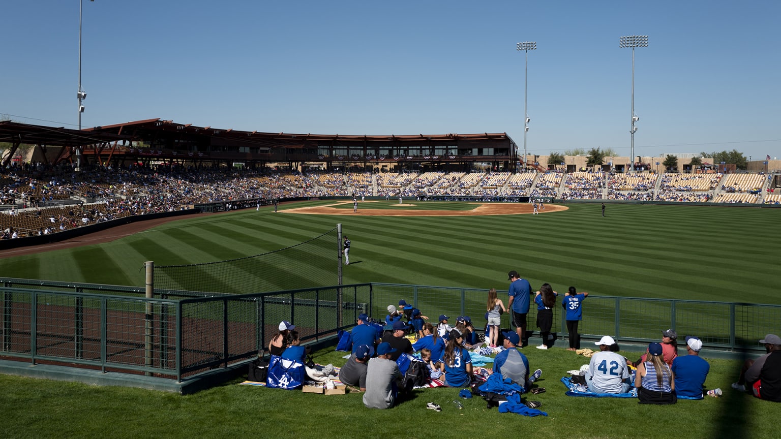 Dodgers shut down Spring Training complex