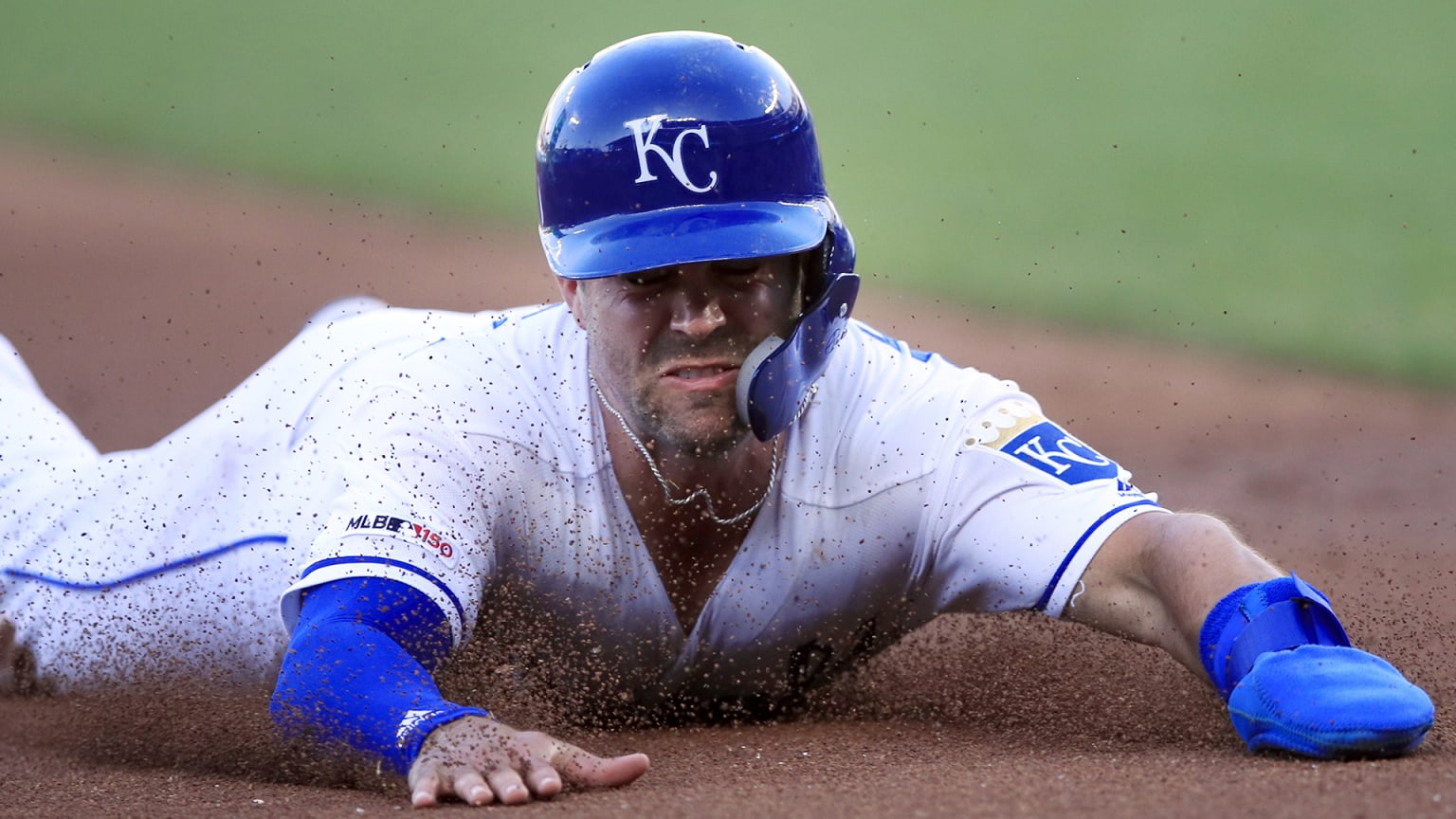 Whit Merrifield opts for fewer stolen bases