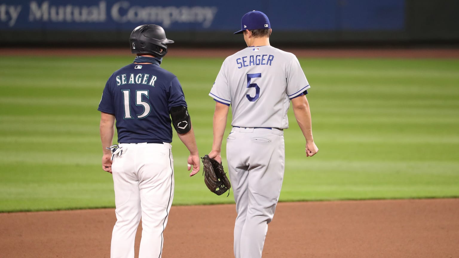 Corey and Kyle Seager hit well in Arlington