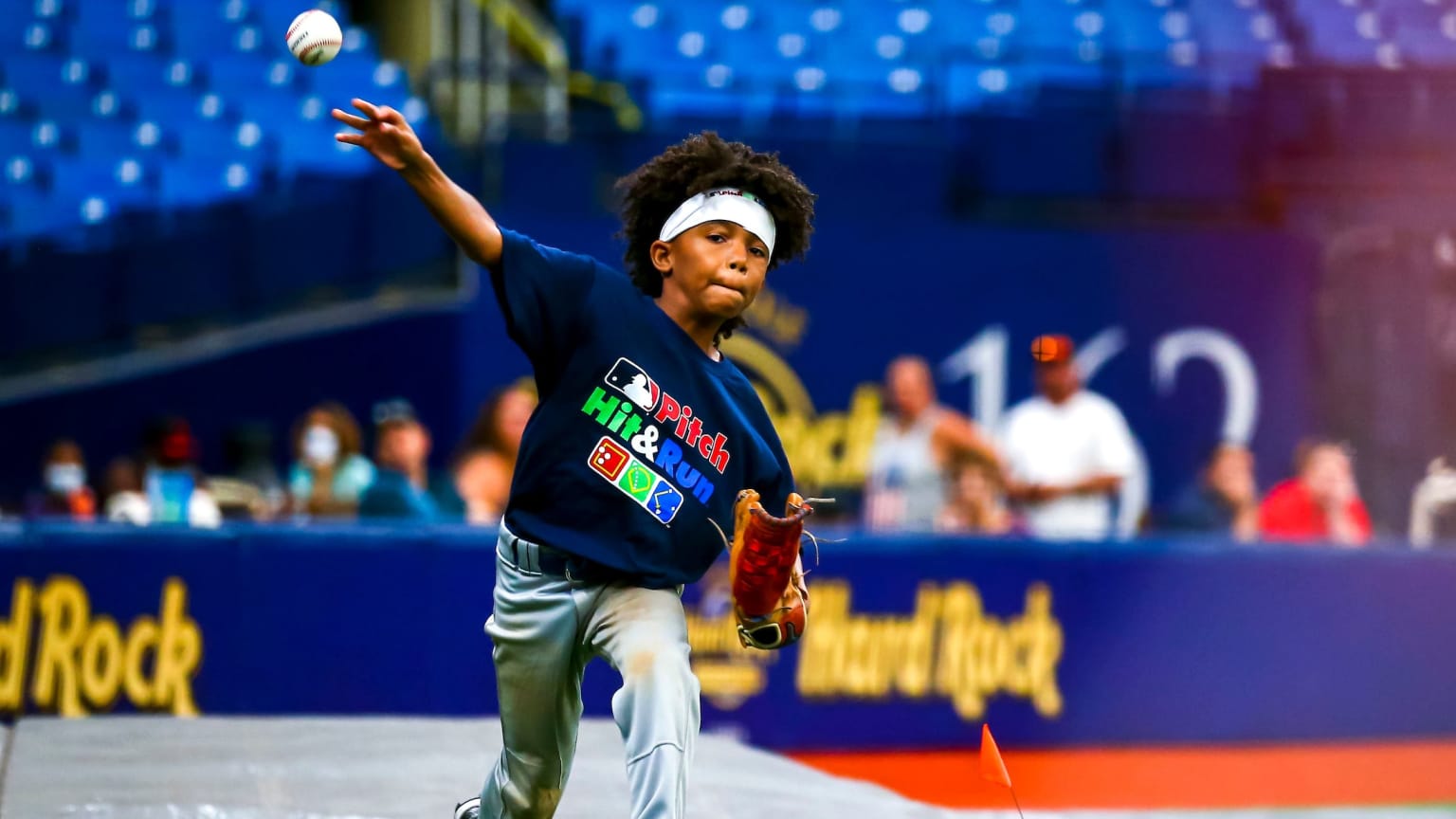 MLB | Pitch Hit & Run | Media | Photos | MLB.com