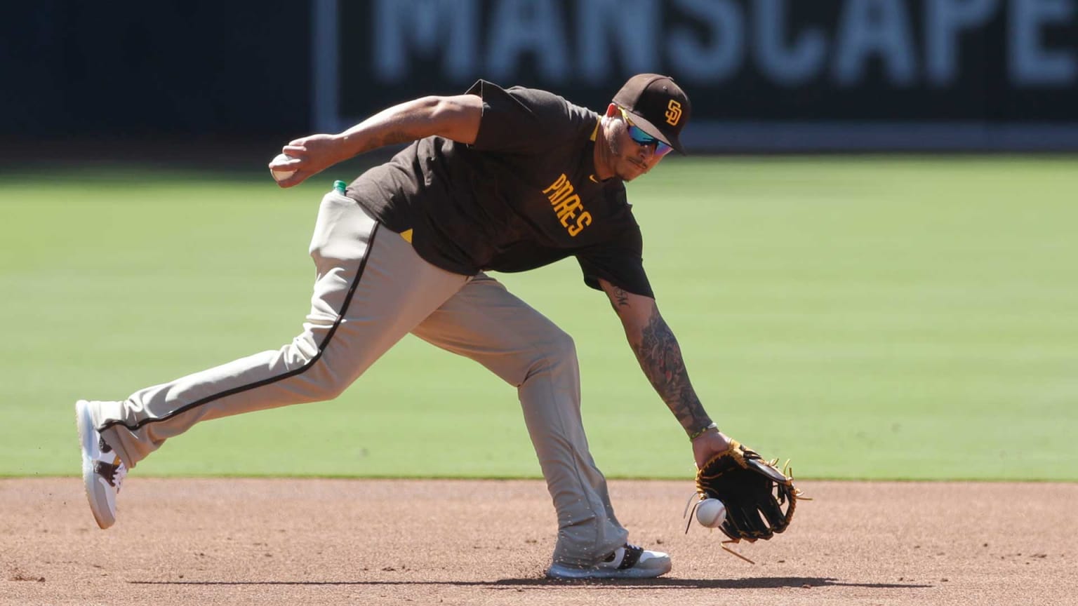 Jayce Tingler praises Manny Machado's glovework