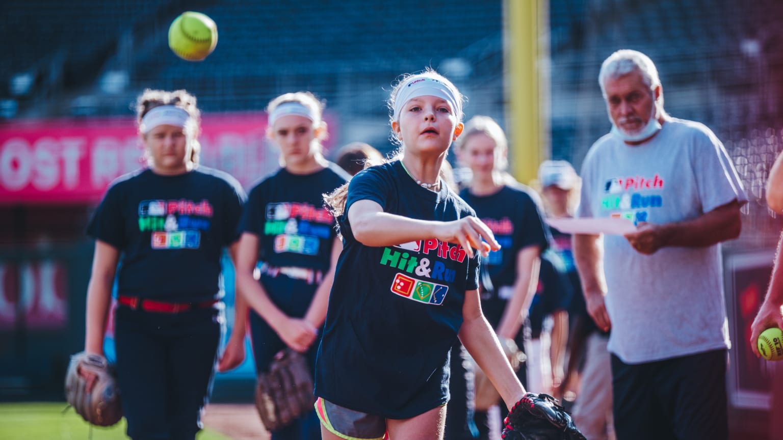 MLB | Pitch Hit & Run | Media | Photos | MLB.com