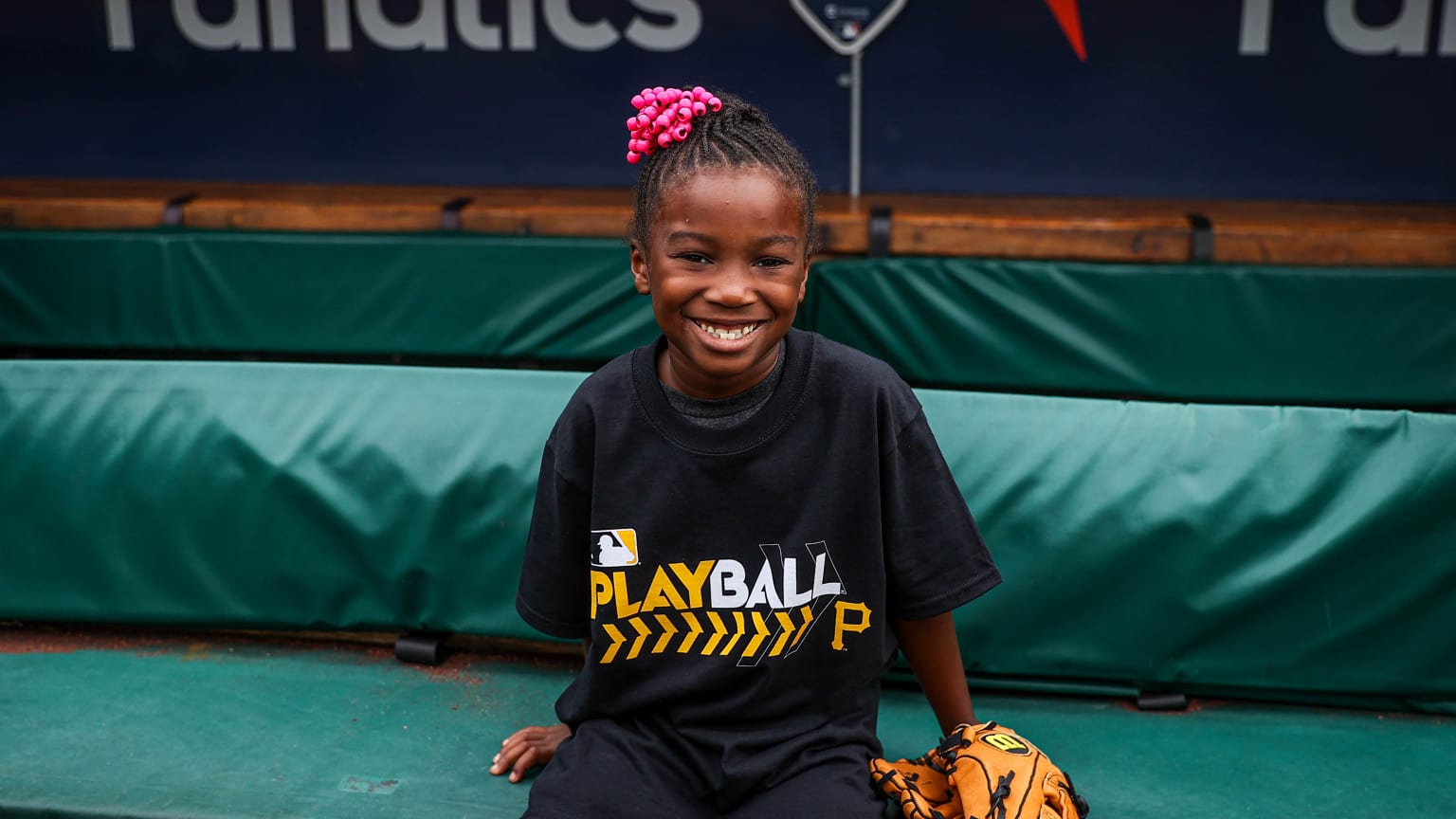 Pirates host Play Ball clinic at PNC Park