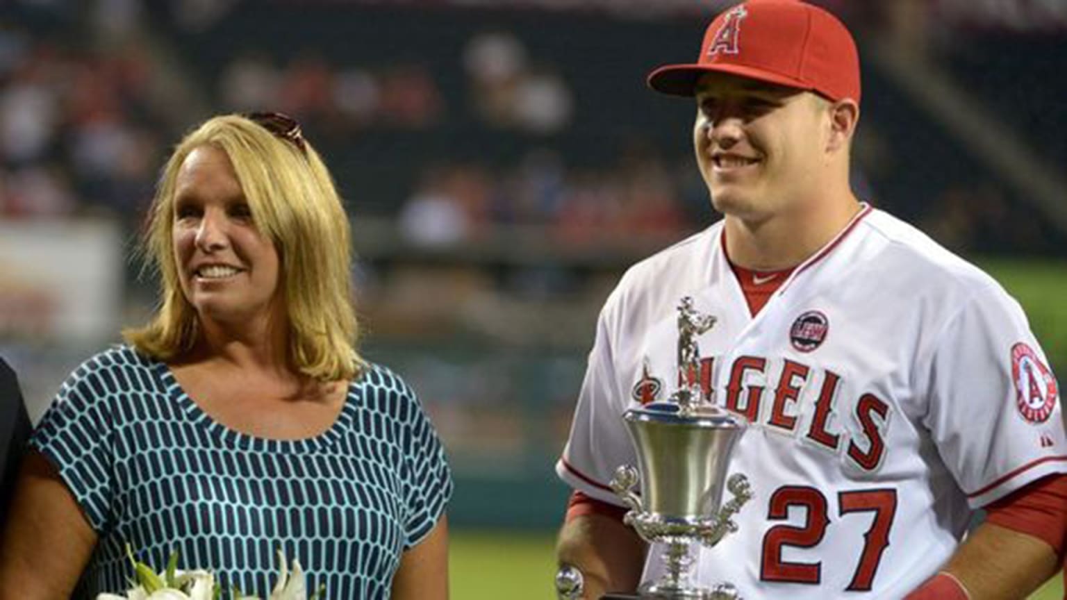 MLB players pictures with their mothers