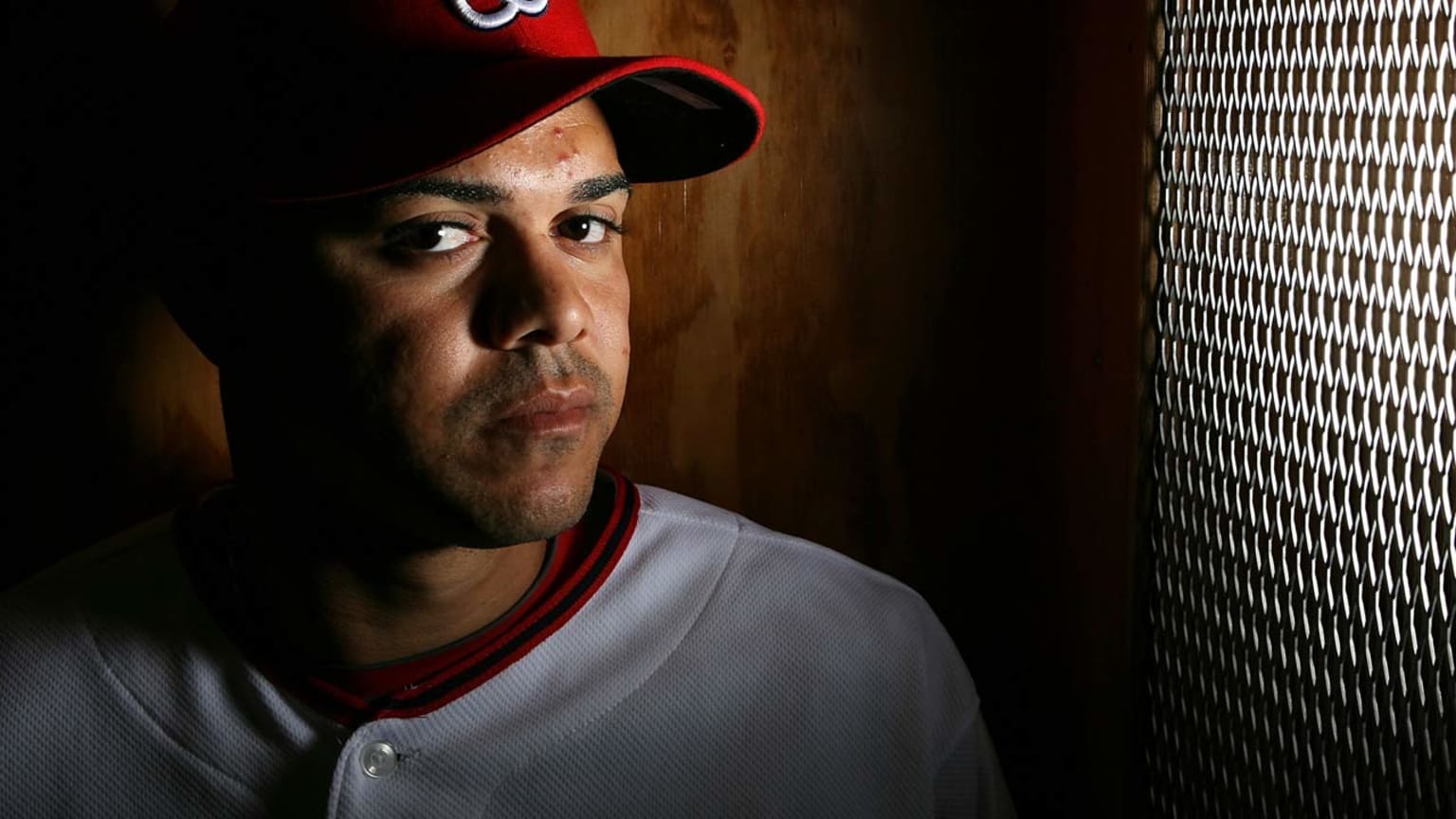 Astros hire Alex Cintron as interpreter