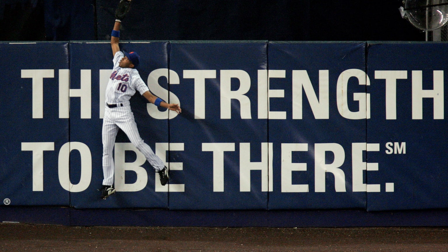 Home run robberies: Chavez, Matthews, Trout, Wise