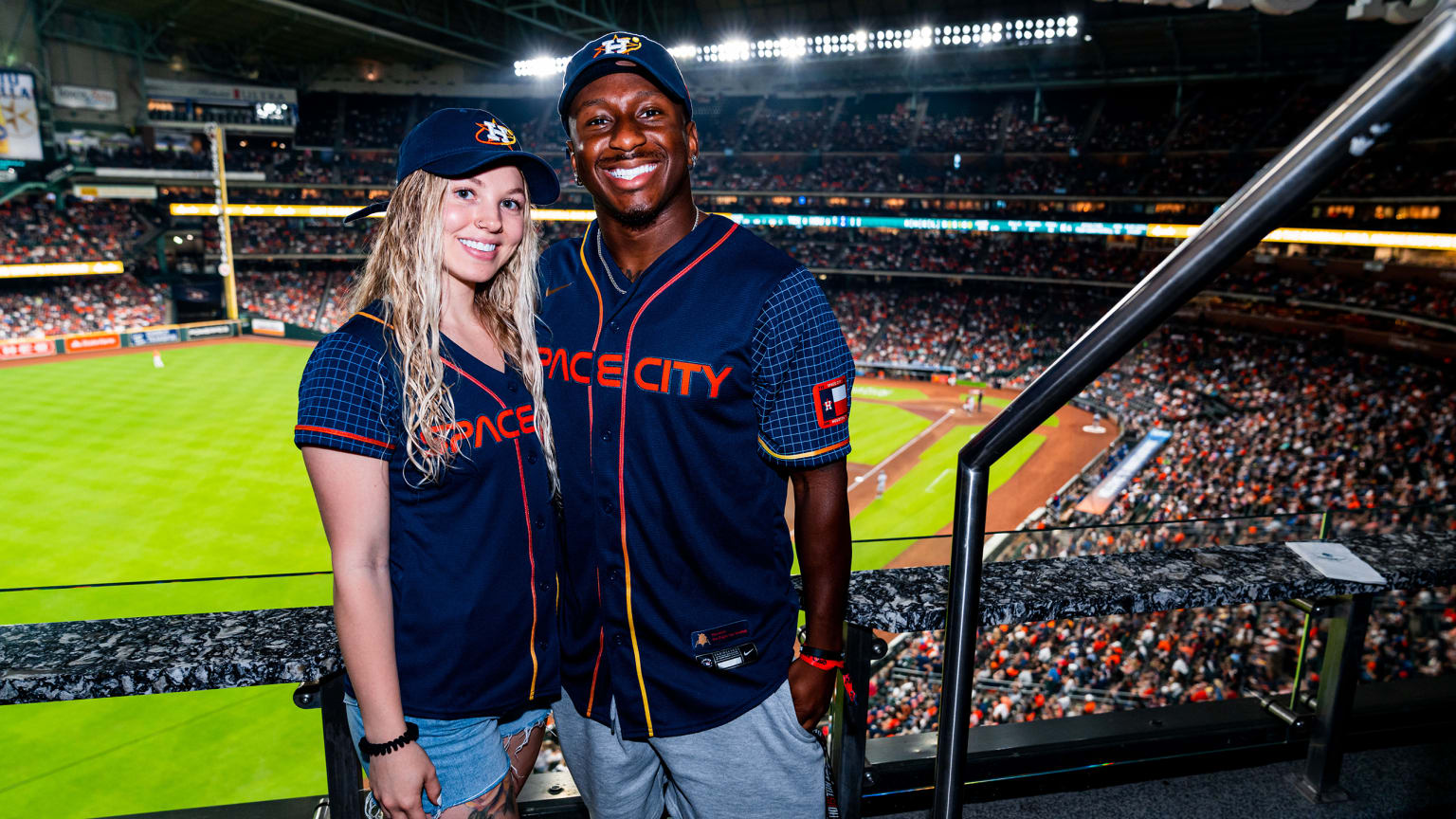 Astros Date Night | Houston Astros