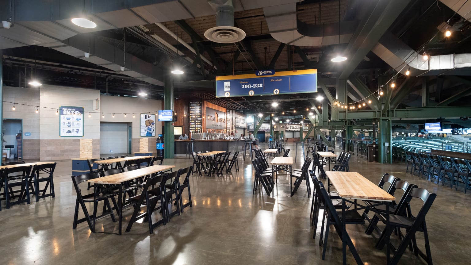 Seating Bowl & Concourses | Milwaukee Brewers