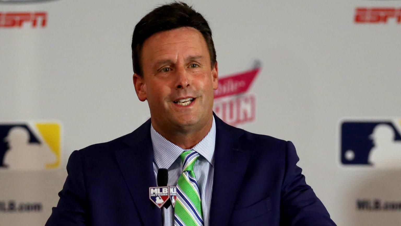 ESPN unveils new Sunday Night Baseball team