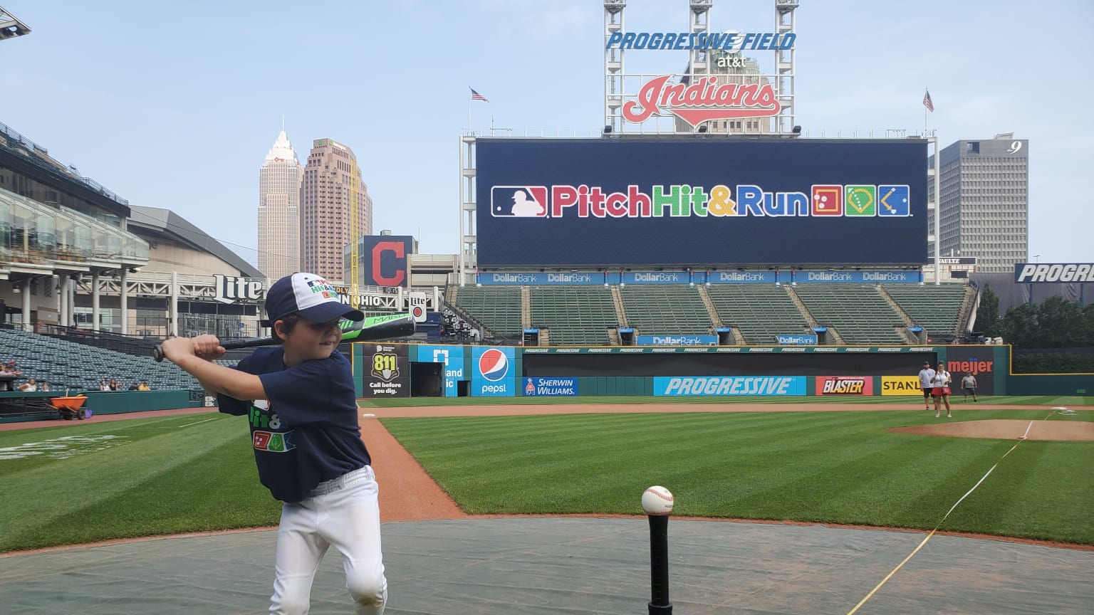 MLB | Pitch Hit & Run | Media | Photos | MLB.com