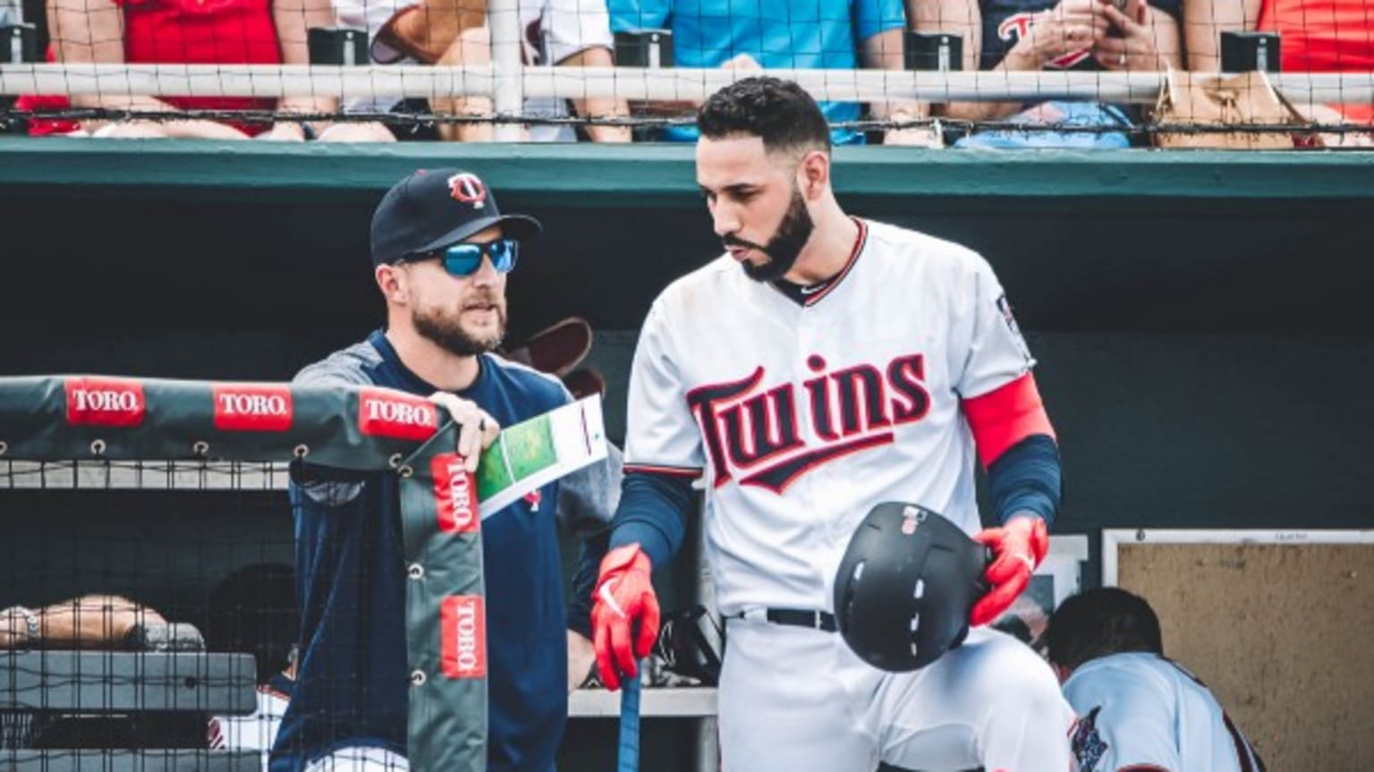 Marwin Gonzalez makes Twins debut