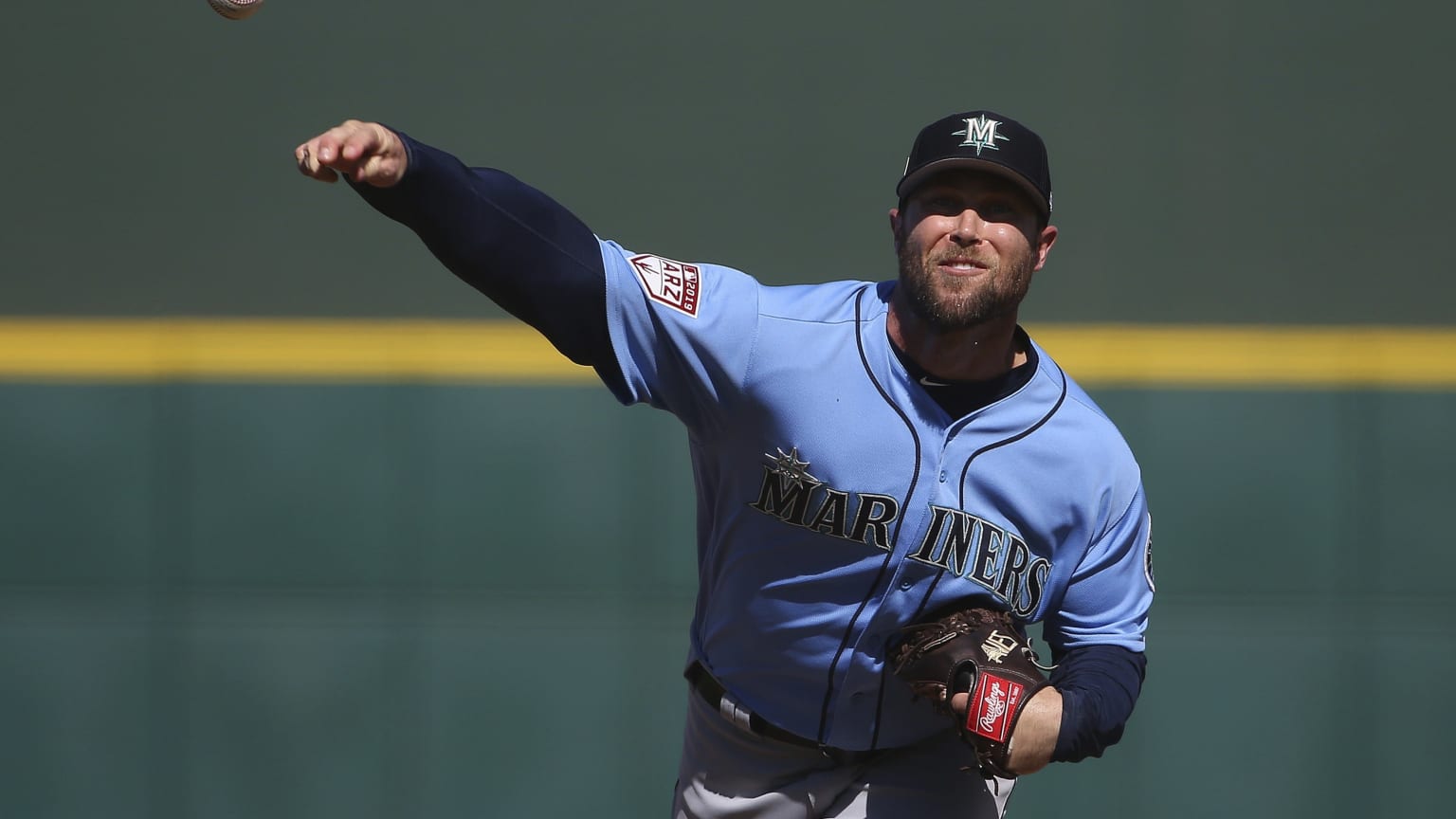 Mariners give Ryon Healy a look at third
