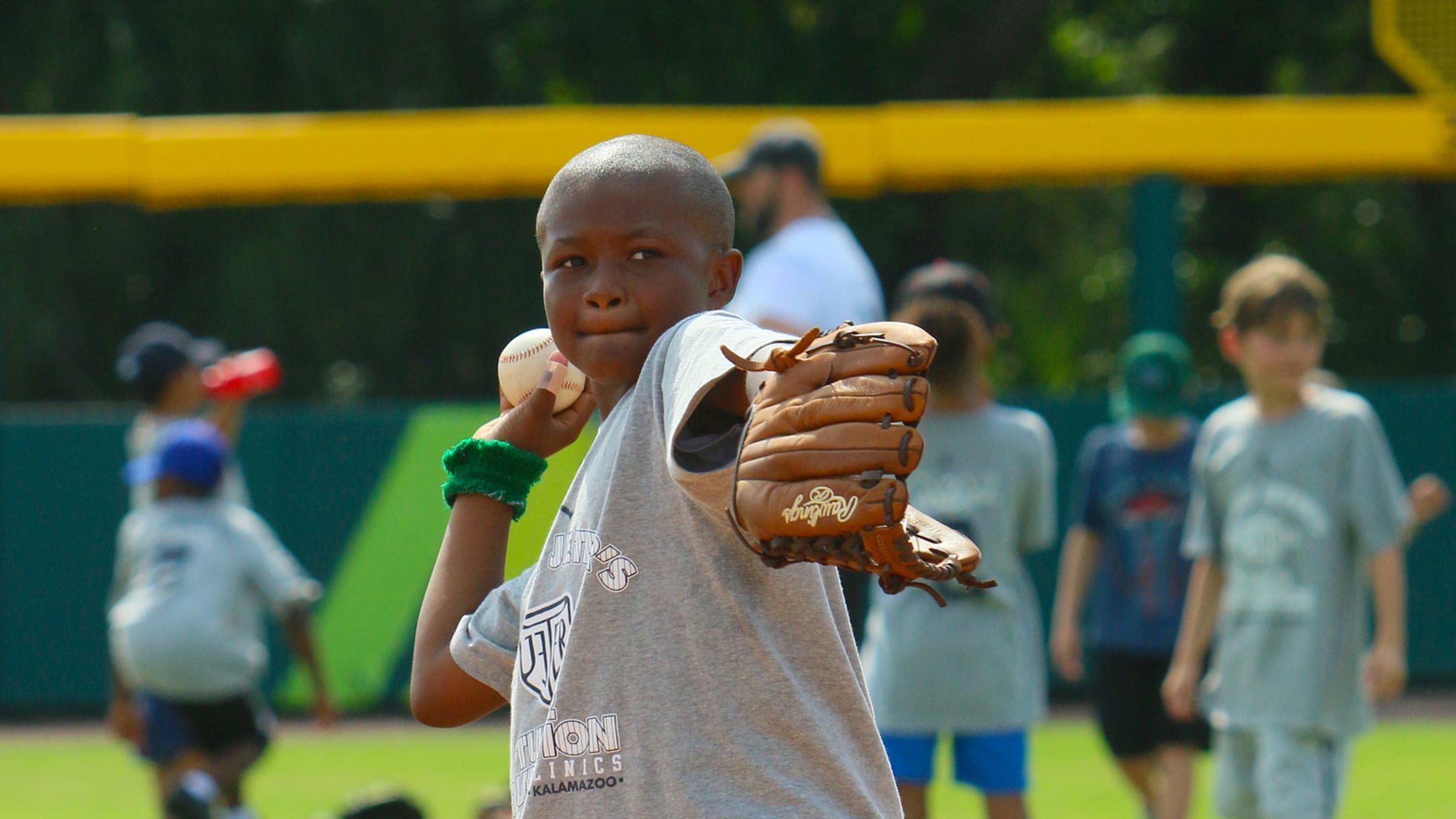 2015 Tampa Clinic photos | Derek Jeter's Turn 2 Foundation | MLB.com