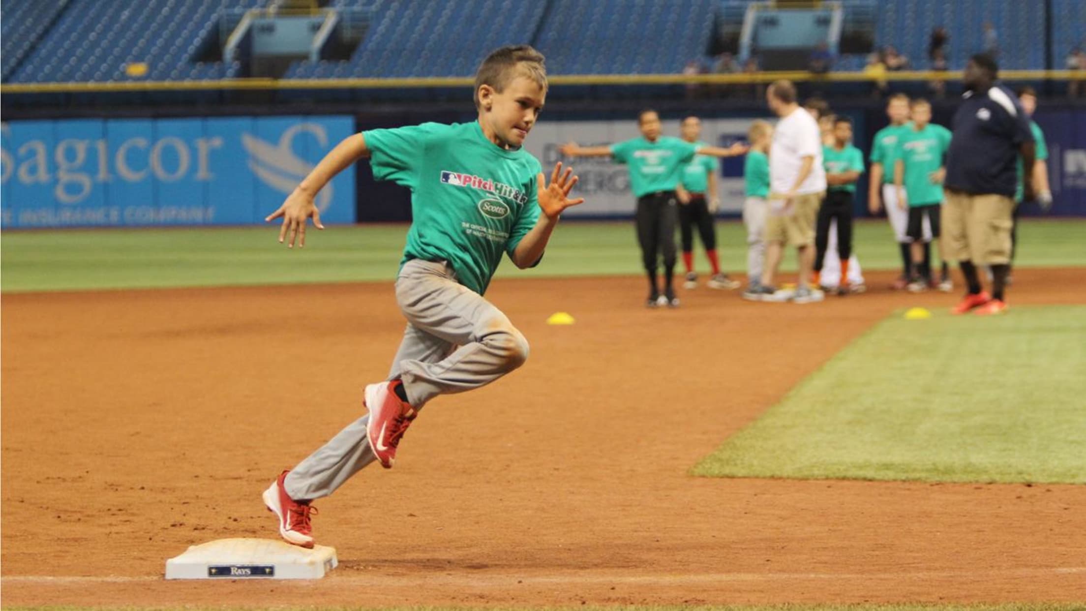 Pitch Hit & Run | Rays Play Ball | Tampa Bay Rays | Tampa Bay Rays