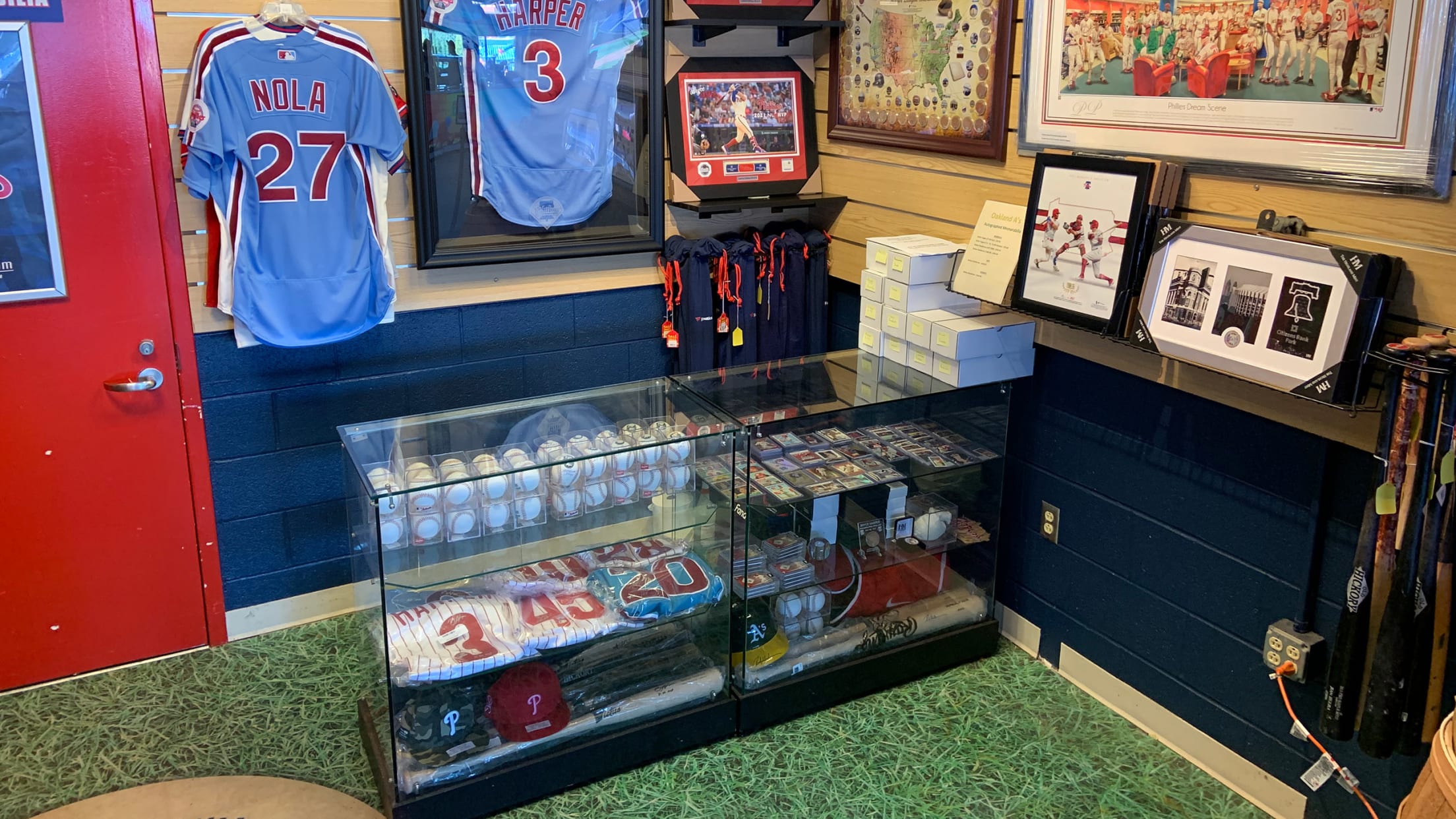 Phillies Authentics | Philadelphia Phillies