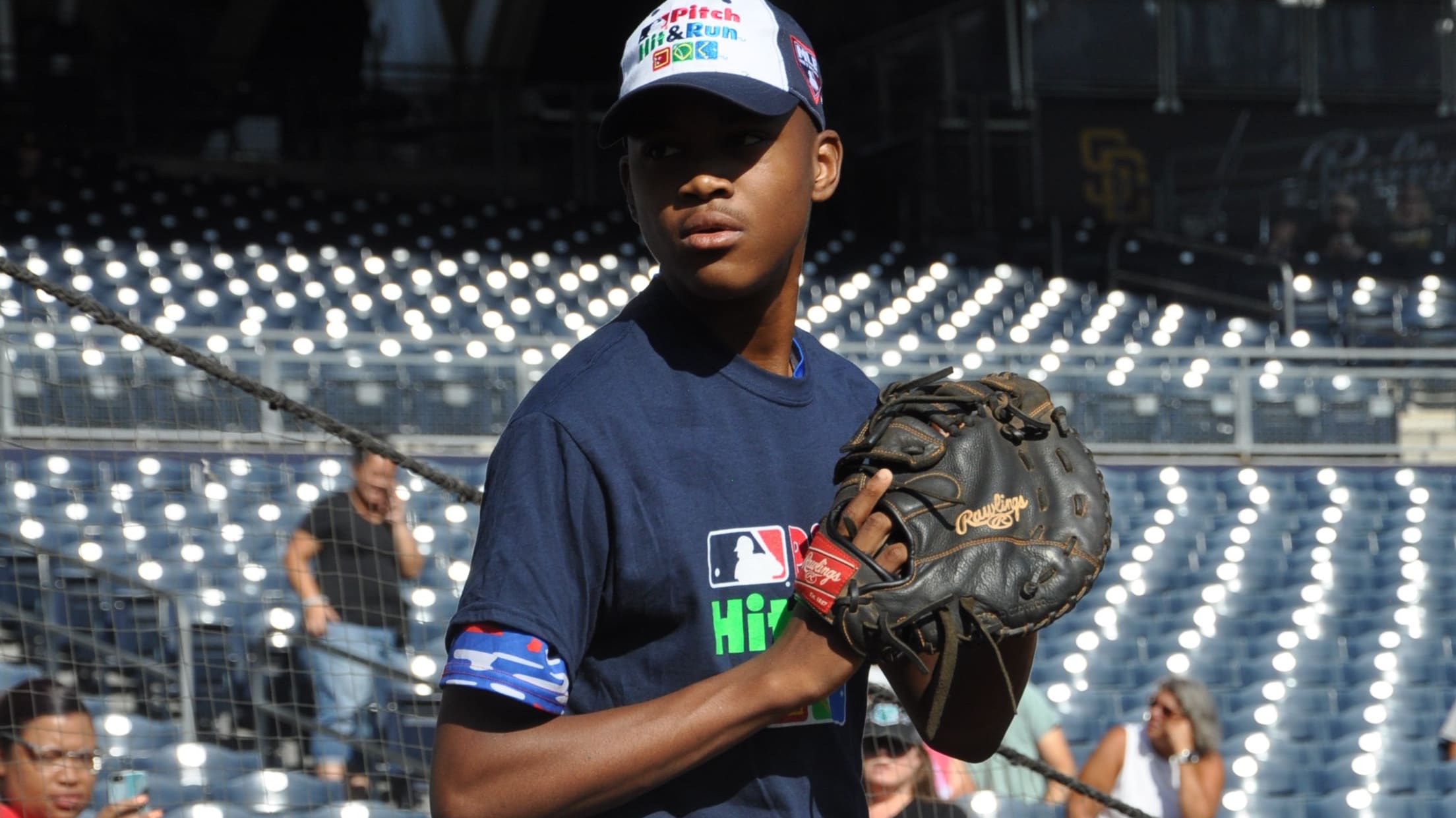 MLB | Pitch Hit & Run | Media | Photos | MLB.com