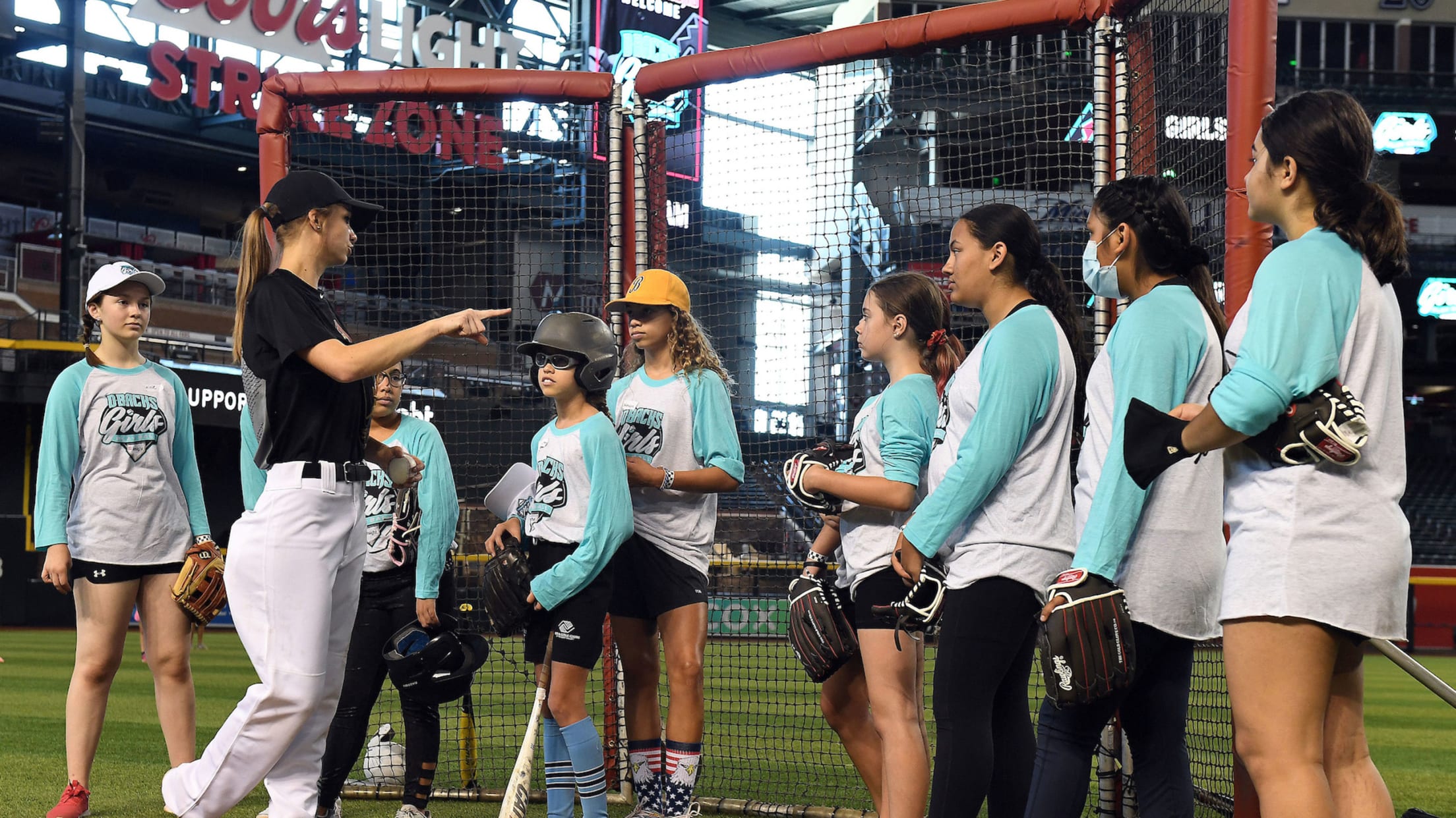 Girls Play Ball Program | Arizona Diamondbacks