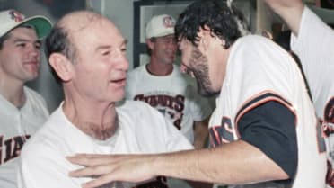 Norm Sherry, ex-catcher, manager, dies at 89