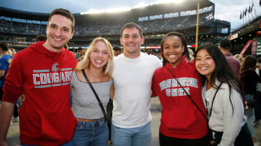 Hello Kitty Nights | Seattle Mariners