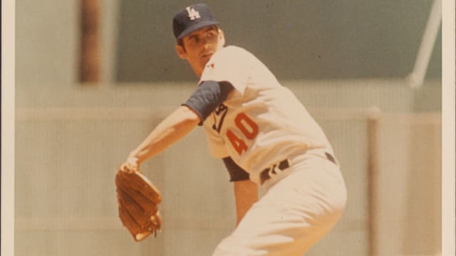 60 Legendary Moments at Dodger Stadium | Los Angeles Dodgers