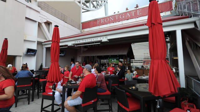 Frontgate Outdoor Luxury Suite | Cincinnati Reds