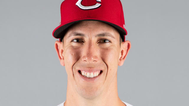 Cincinnati Reds Baseball and Softball Camps | Cincinnati Reds