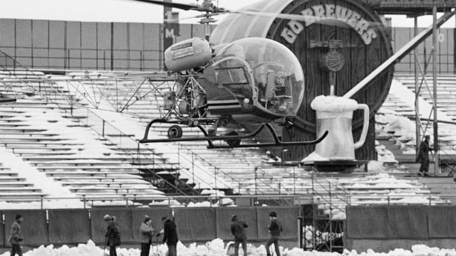 Best winter weather moments in baseball history
