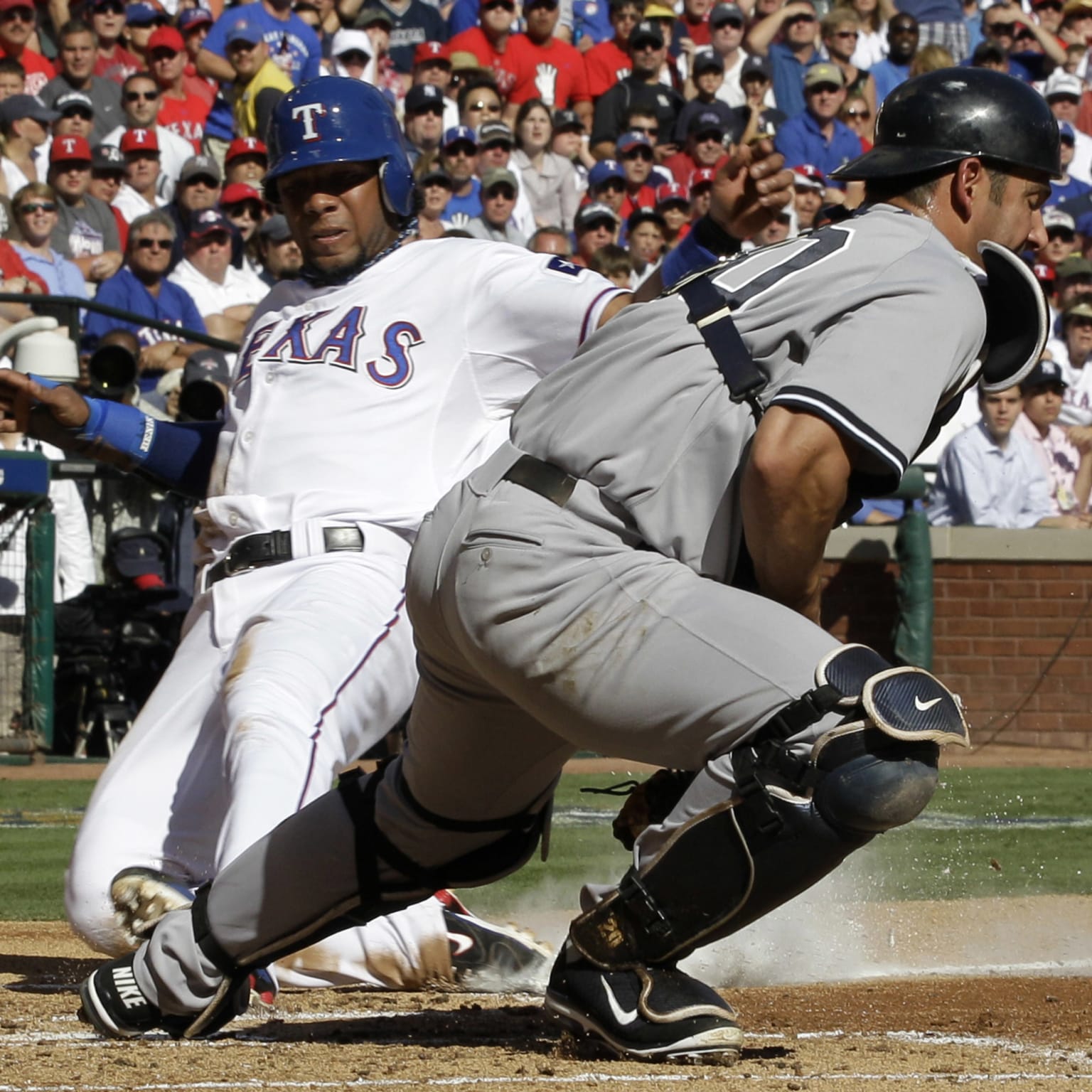 Elvis Andrus, Rangers react to trade