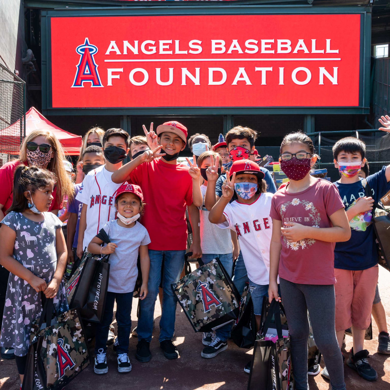 Angels Community Calendar | Los Angeles Angels