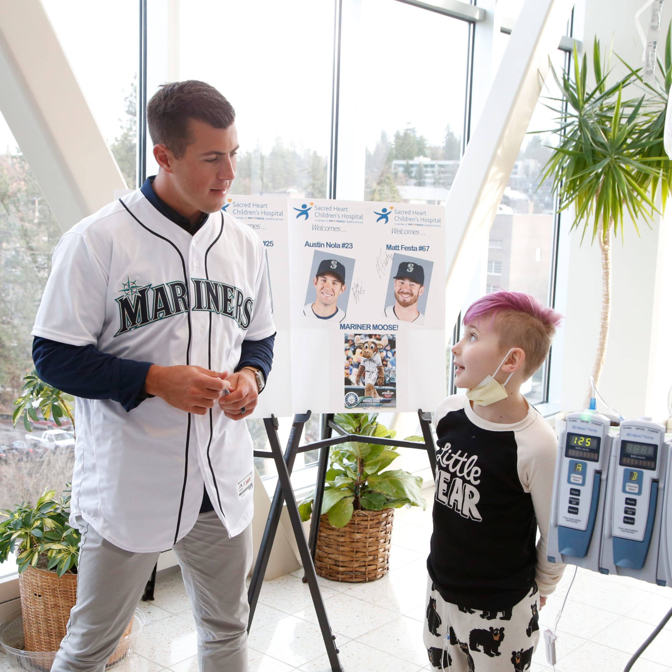 Players in the Community | Seattle Mariners