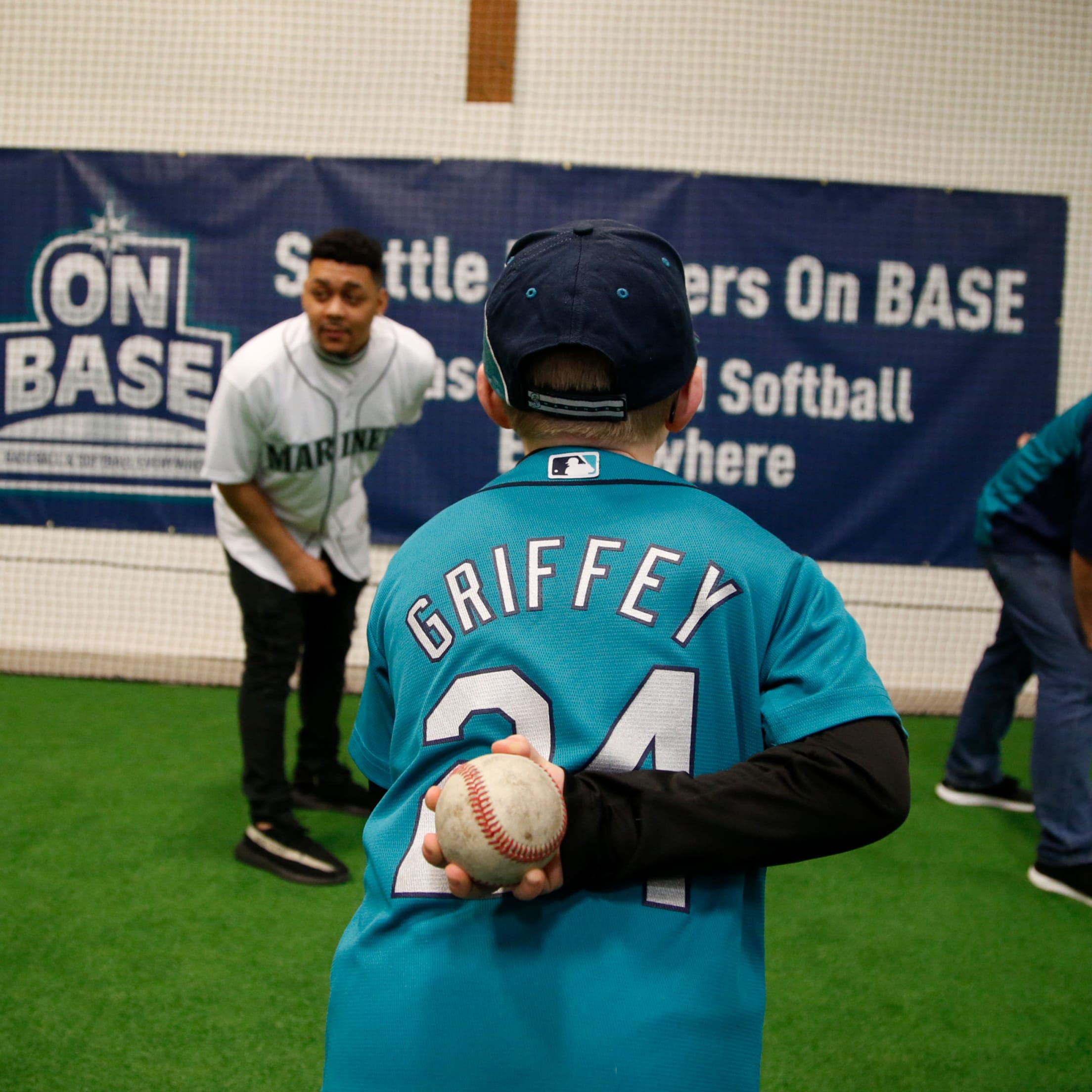Players in the Community | Seattle Mariners