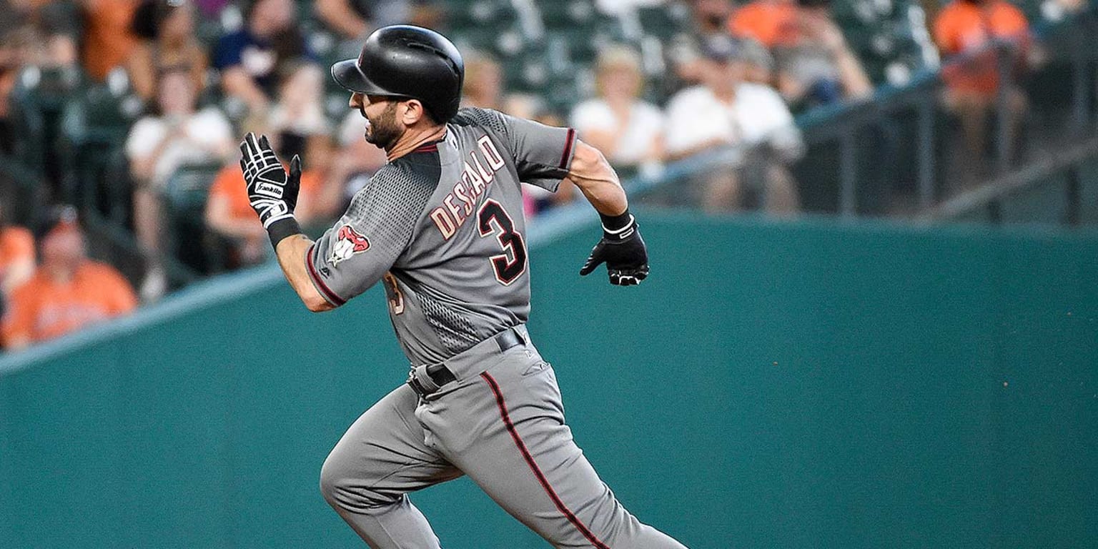 Daniel Descalso hits inside-the-park homer
