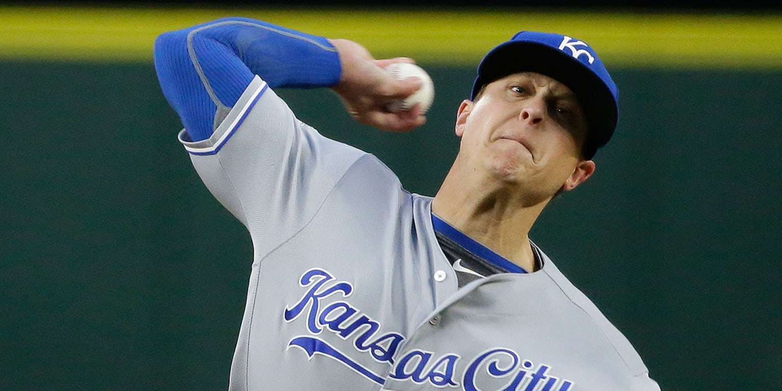 Kris Medlen shut down to rest right shoulder